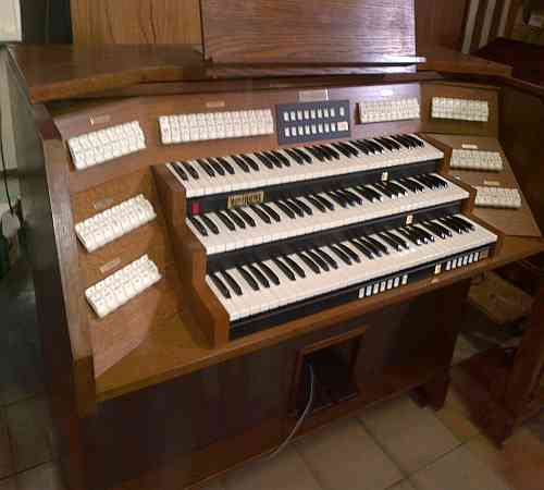 Pre-Owned Organs by L'organaro